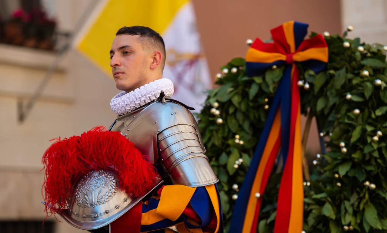 Can Swiss Guards Get Married While Serving at the Vatican? - Schweizer ...
