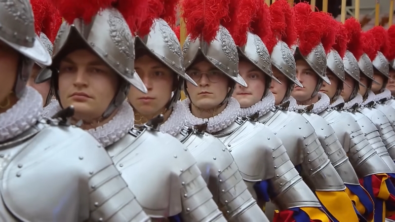 Swiss Guard vs. Other Royal Bodyguards - A Historical Comparison ...